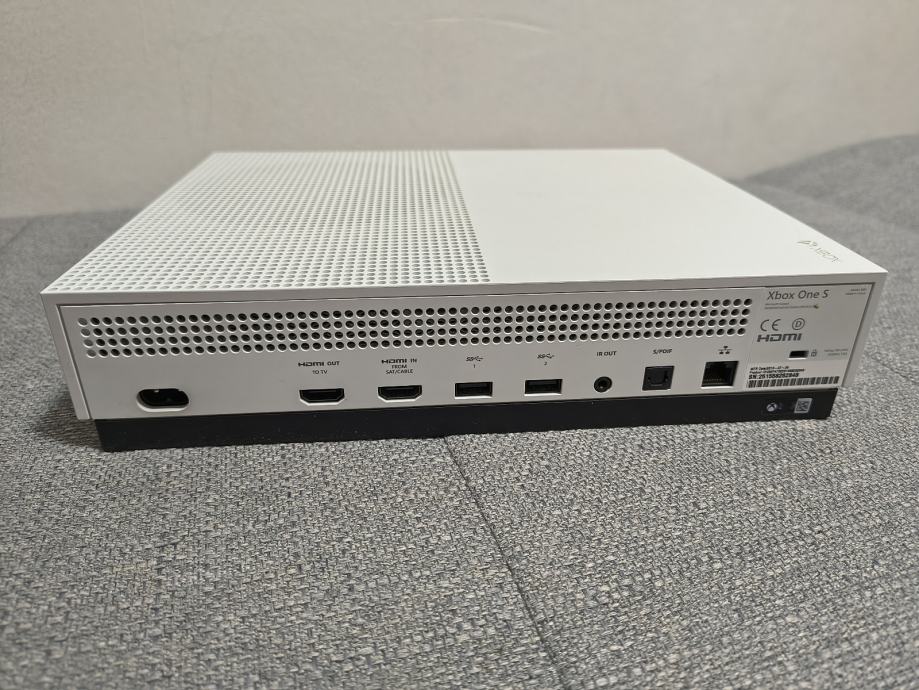 Xbox One S