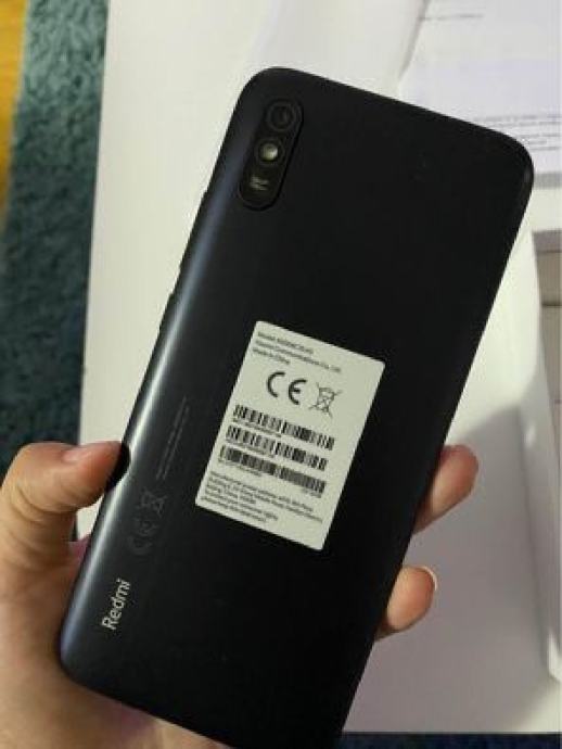 Novi mobitel Xiaomi 9AT novi