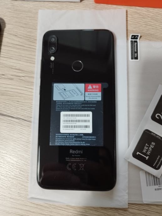 Xiaomi Redmi Note 7 4GB / 64GB - poklon maskice i kaljeno staklo
