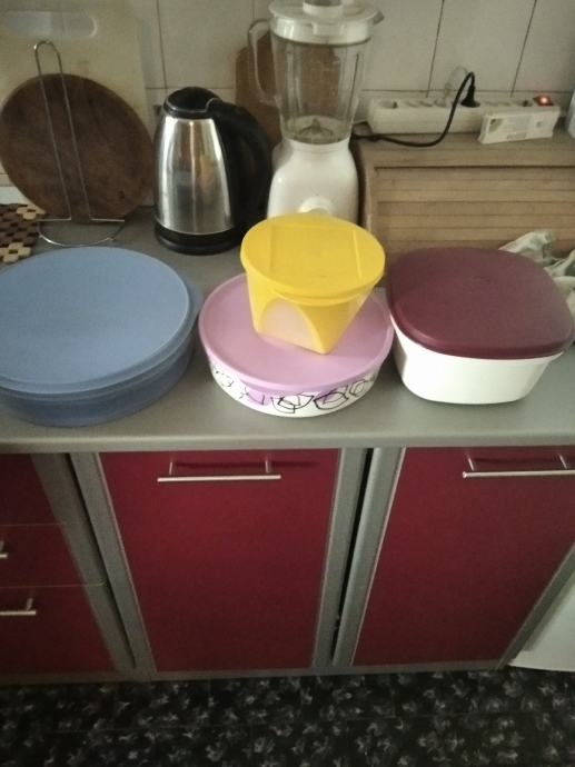 Tupperware posude