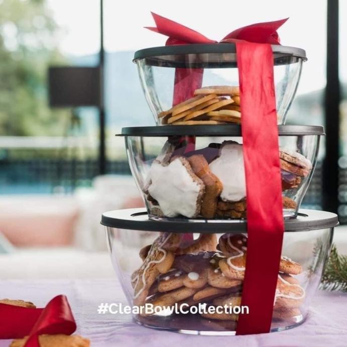 Tupperware set Clear