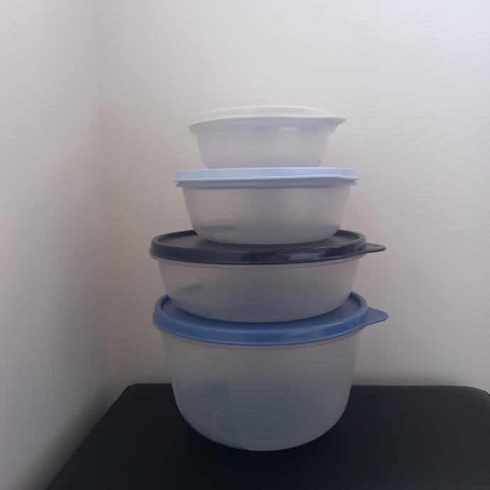 Tupperware set višenamjenskih posuda