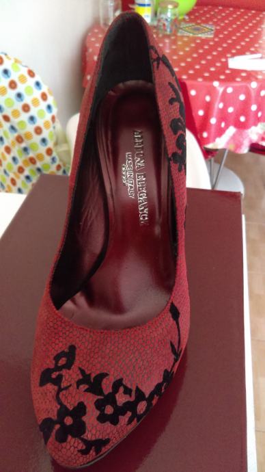 Vrlo atraktivne i jedinstvene crvene salonke - KAO NOVE