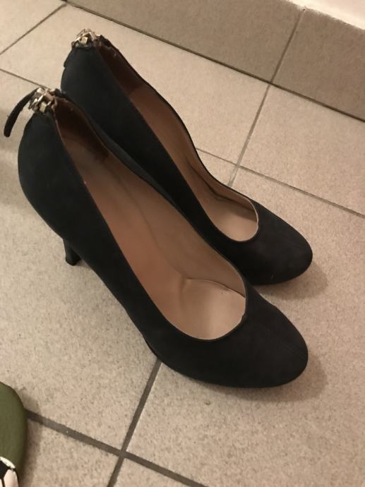furla tamno plave cipele na petu