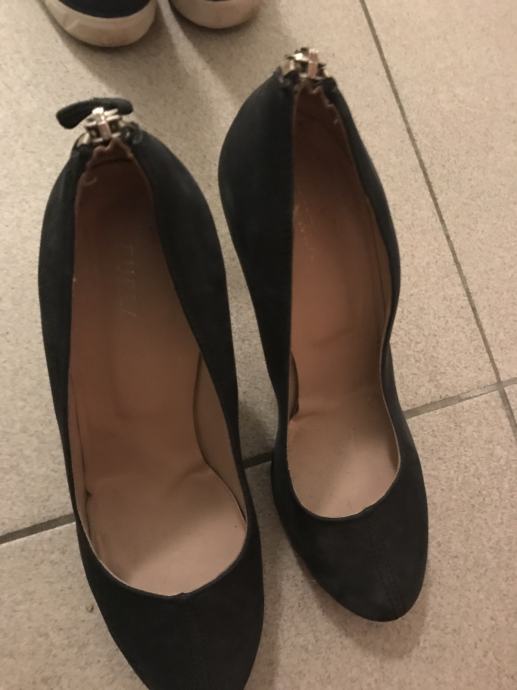 furla tamno plave cipele na petu