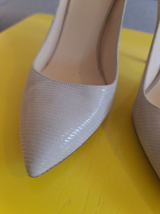 GIORGIO ARMANI salonke, broj 41, 30eur, sive, tekstura zmijske koze