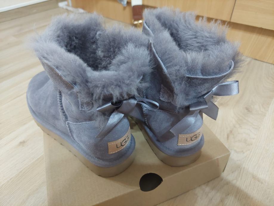 Original Ugg cizme, 2 puta nosene. Veličina 36.
