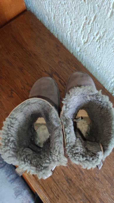Ugg cizme