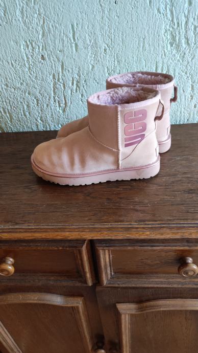 Ugg cizme