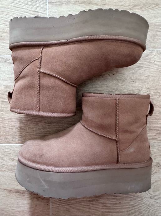 UGG Classic mini platform