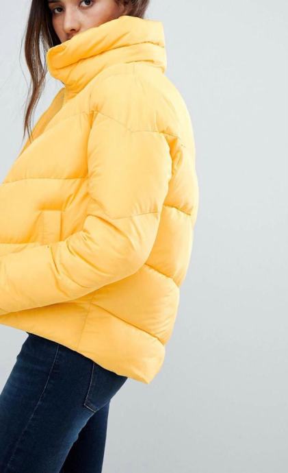 A&F ženska jakna - nova i nikada ne nošeno.