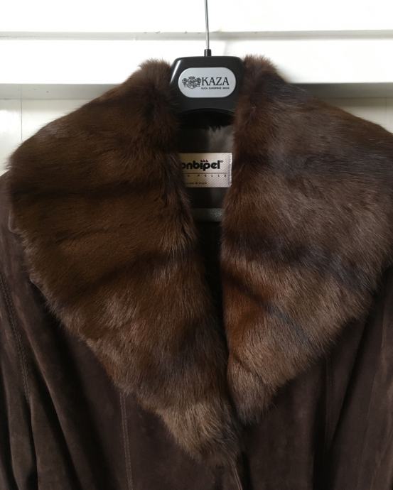 Kožni kaput s nerc krznom