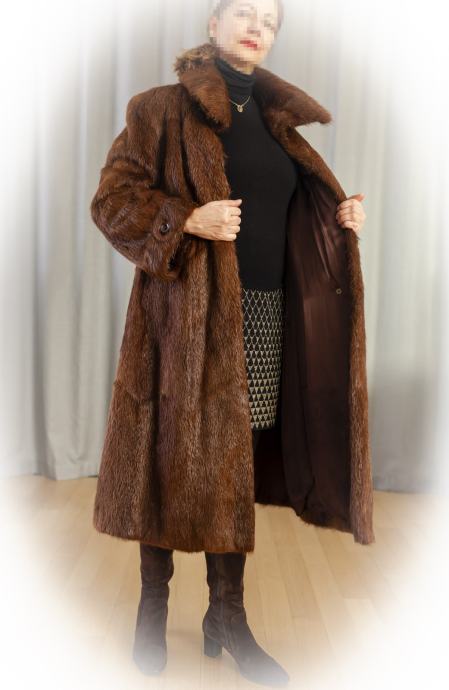 Ženska elegantna duga bunda od nerca