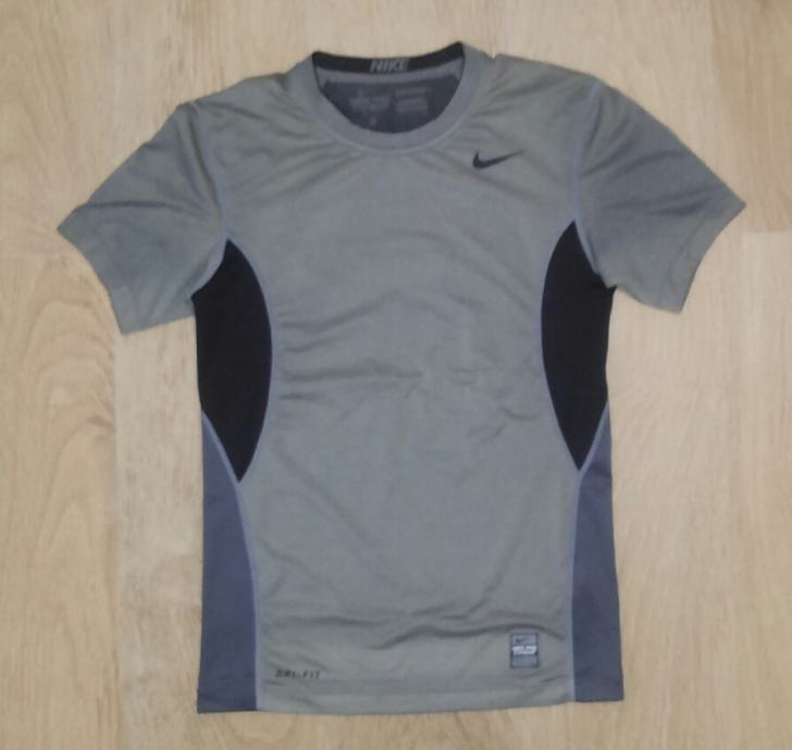 Nike,Kappa,Fila,Nike i Adidas topići 10 kom,vel.S-M,4 eura kom,Zg