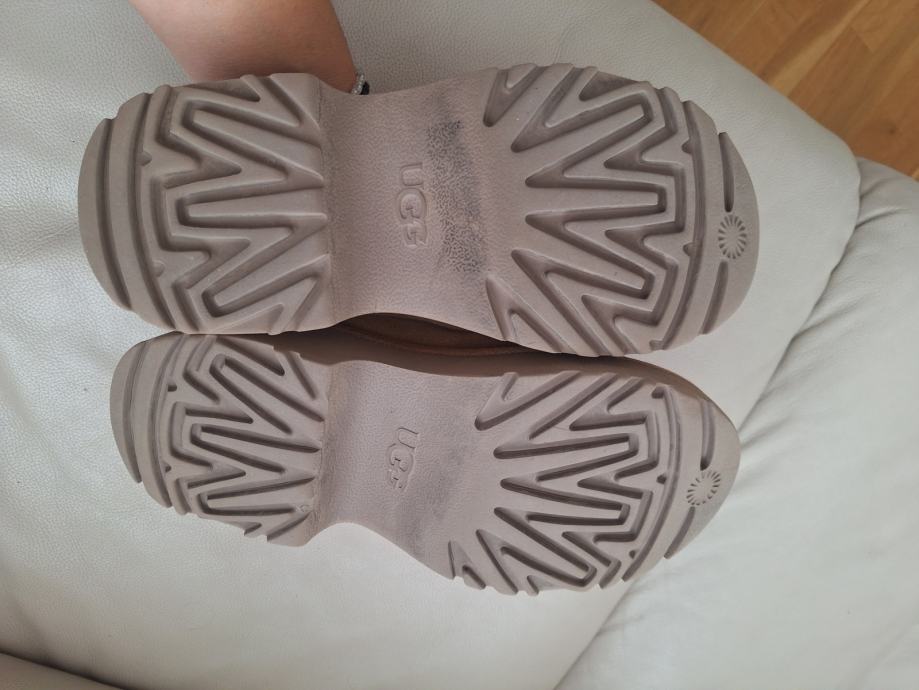 UGG papuce br 36