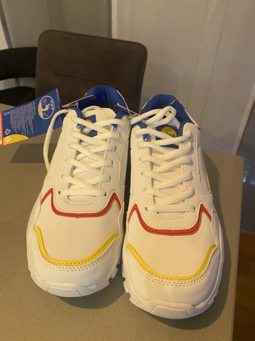 **LIDL TENISICE BROJ 39**