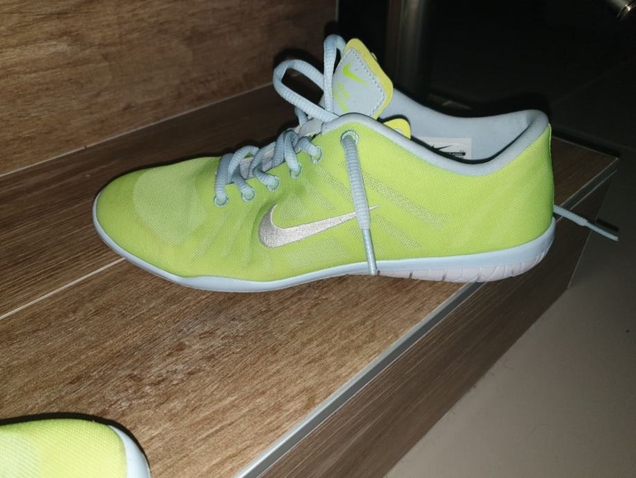 Neon zelene Nike tenisice