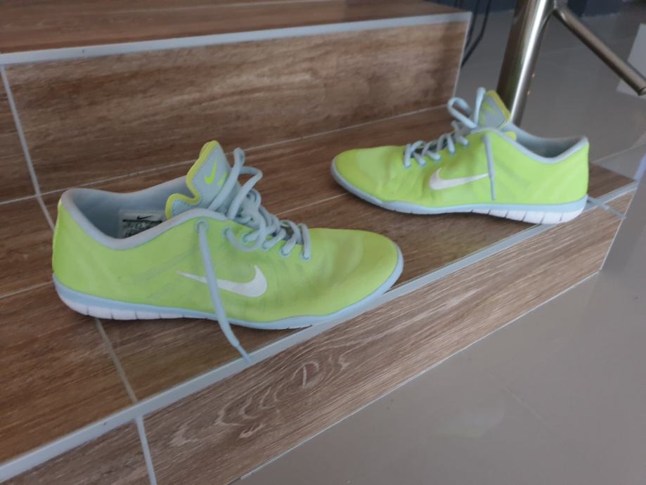Neon zelene Nike tenisice