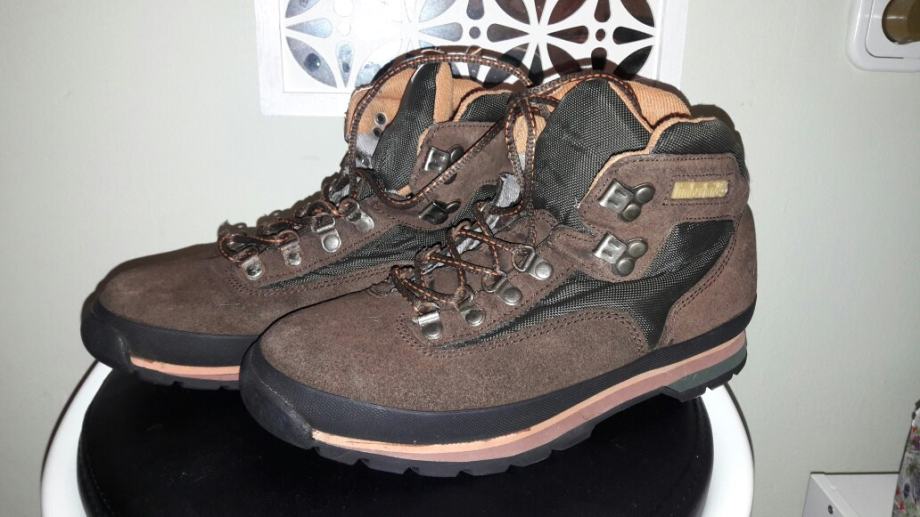 NIKE tenisice Z 39/40 i Timberland gojzerice poklanjam