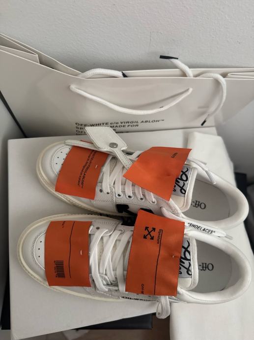 Off White Low Top 3.0 Off Court