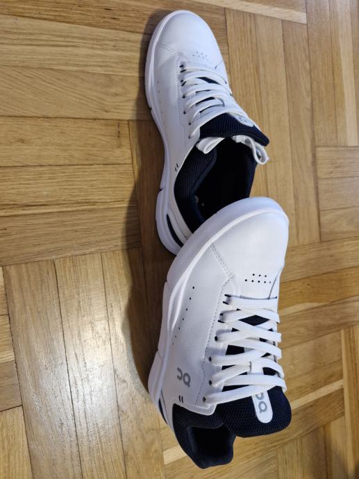 On running ženske tenisice nove
