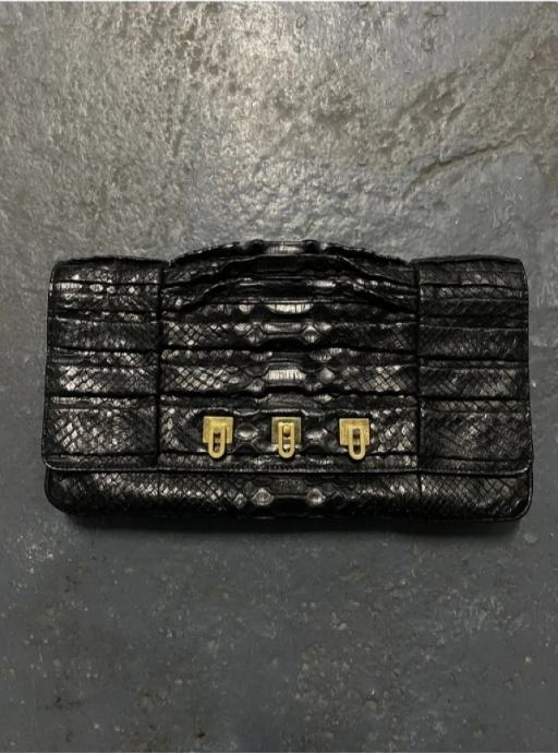 chloe python original