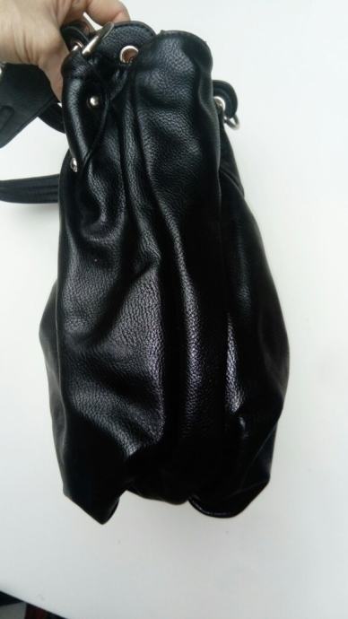 Crna torba Kate Hill nova