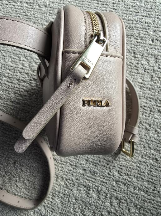 Furla mini torbica za nošenje oko struka