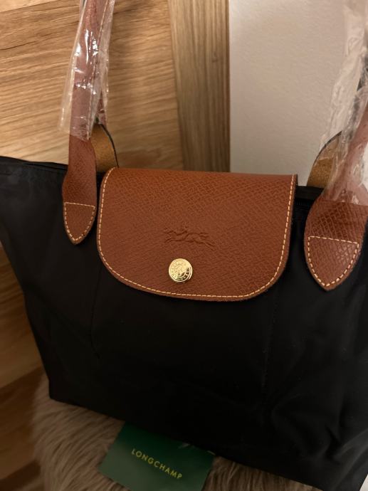 Longchamp Le Pliage torba M veličine u crnoj boji