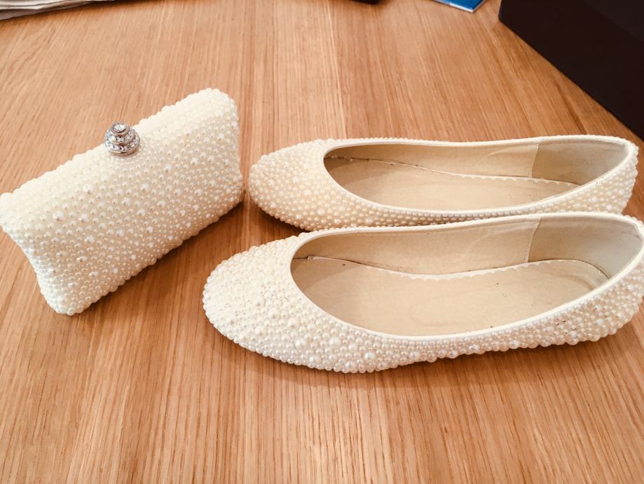 Svecana torbica biserna