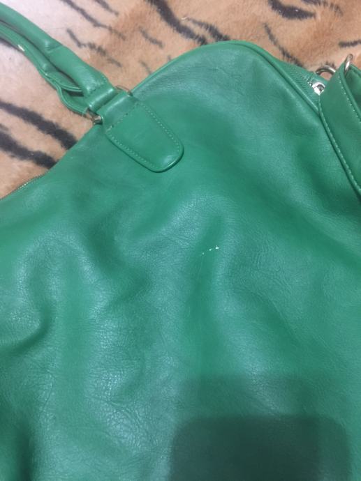 ZELENA TORBA S PRETINCIMA