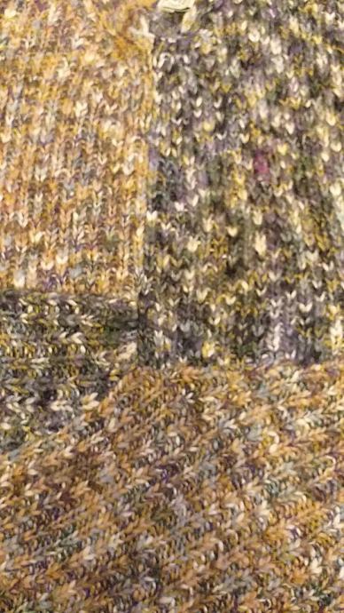 Topli asimetricni pulover bez rukava br.M