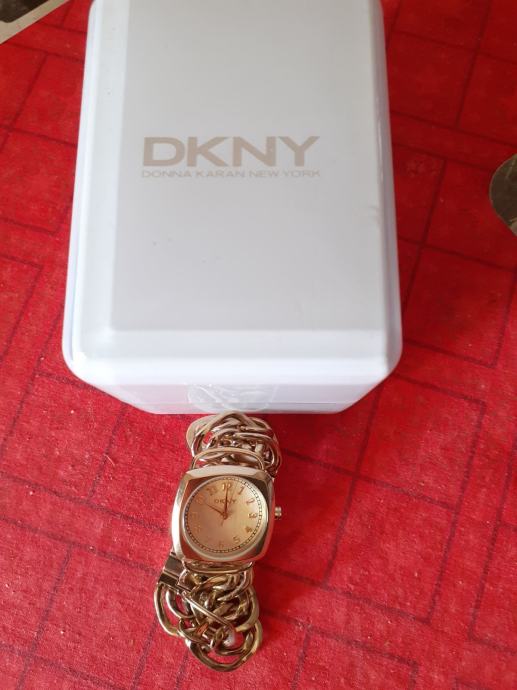 DKNY ženski sat