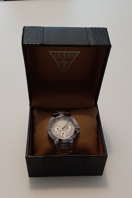Ženski Guess sat
