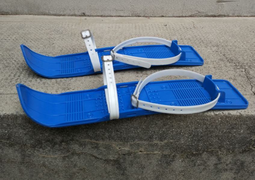 Drvene sanjke + Mini skije gratis!