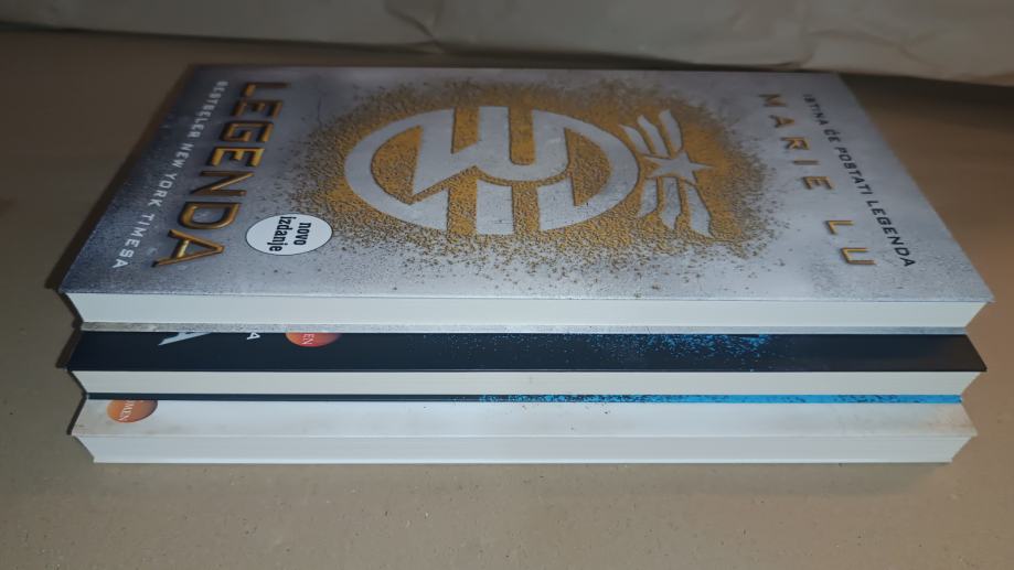 MARIE LU: Trilogija Legenda