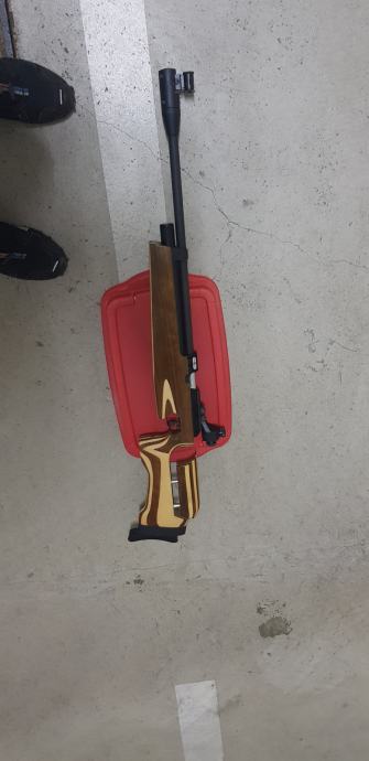 Zračna puška Steyr Match 91 s diopterom