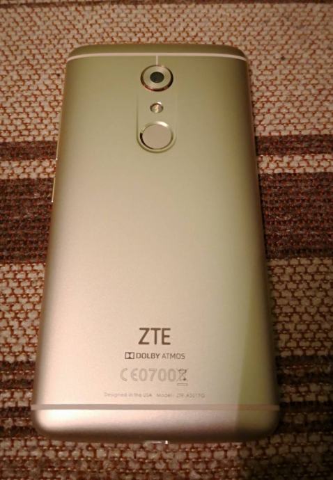 ZTE Axon 7 64 GB Gold