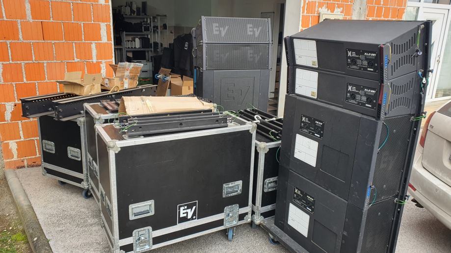 ElectroVoice XLD281 razglasni sistem