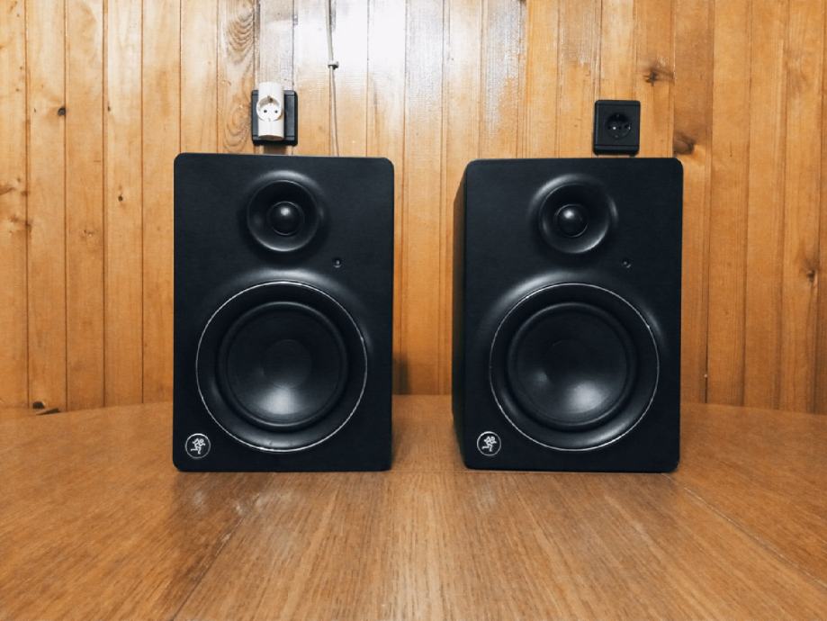 Mackie MR5 MK2 studijski monitori