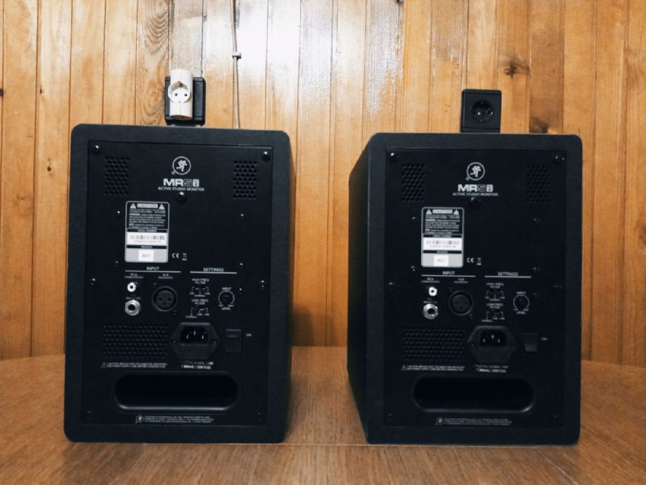 Mackie MR5 MK2 studijski monitori