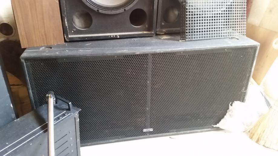 Subwoofer / Bass Bin - Synq RS-218B 2x 18