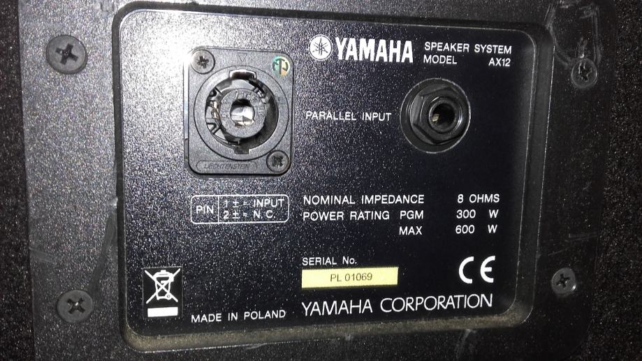 zvučnici yamaha model ax 12