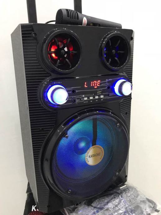 BLUETOOTH ZVUCNIK KARAOKE MIKROFON