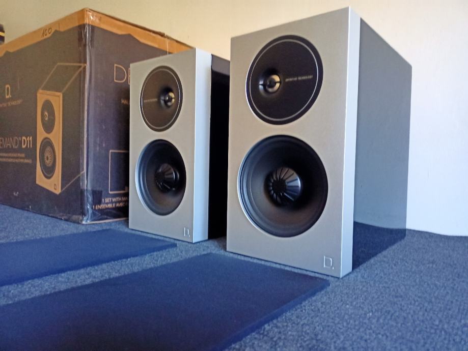 DEFINITIVE TECHNOLOGY D11