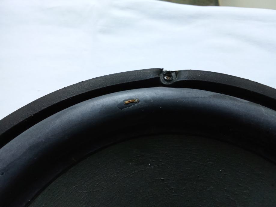 Ei AZ 0800/BGO-1 bas zvučnik. 178/201 mm, 25 W, 4 Ohma, radi