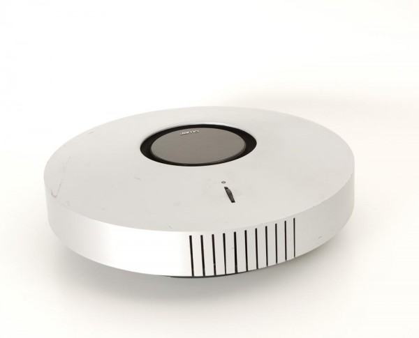 Jamo komplet aktivni subwoofer plus Jamo satelliti plus Jamo stalci.