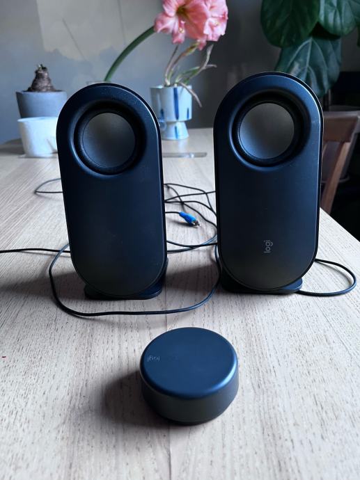 Logitech Z407 bluethoot zvucnici sa subwooferom