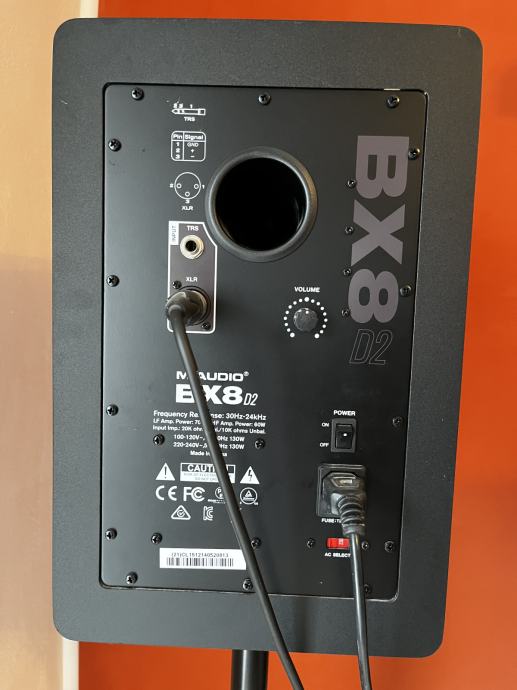 M-AUDIO BX8 D2 studijski monitori / aktivni zvučnici (2 kom)