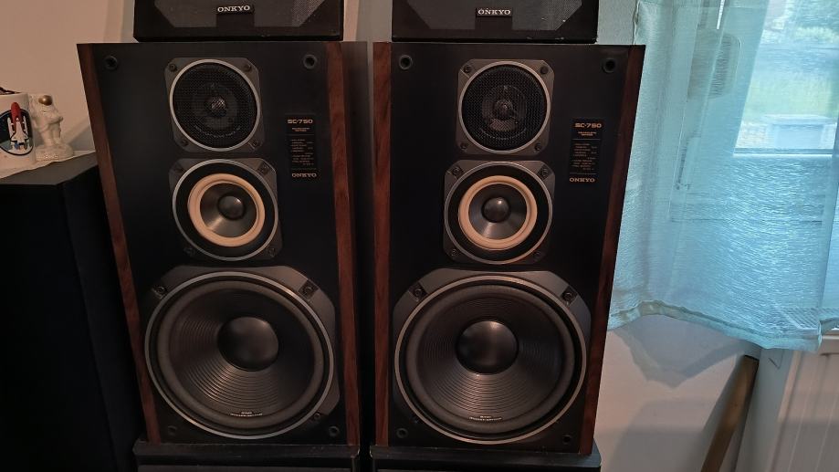 Onkyo SC-750